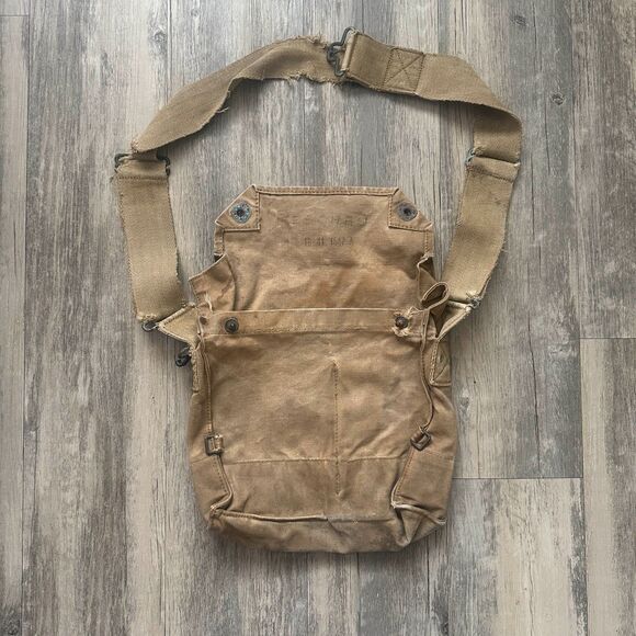 U.S. Army | Accessories | Vintage Wwi Us Army M917 Sbr Gas Mask Carry ...